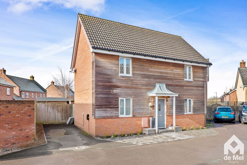 3 bed detached house for sale in Sunrise Avenue, Bishops Cleeve ...