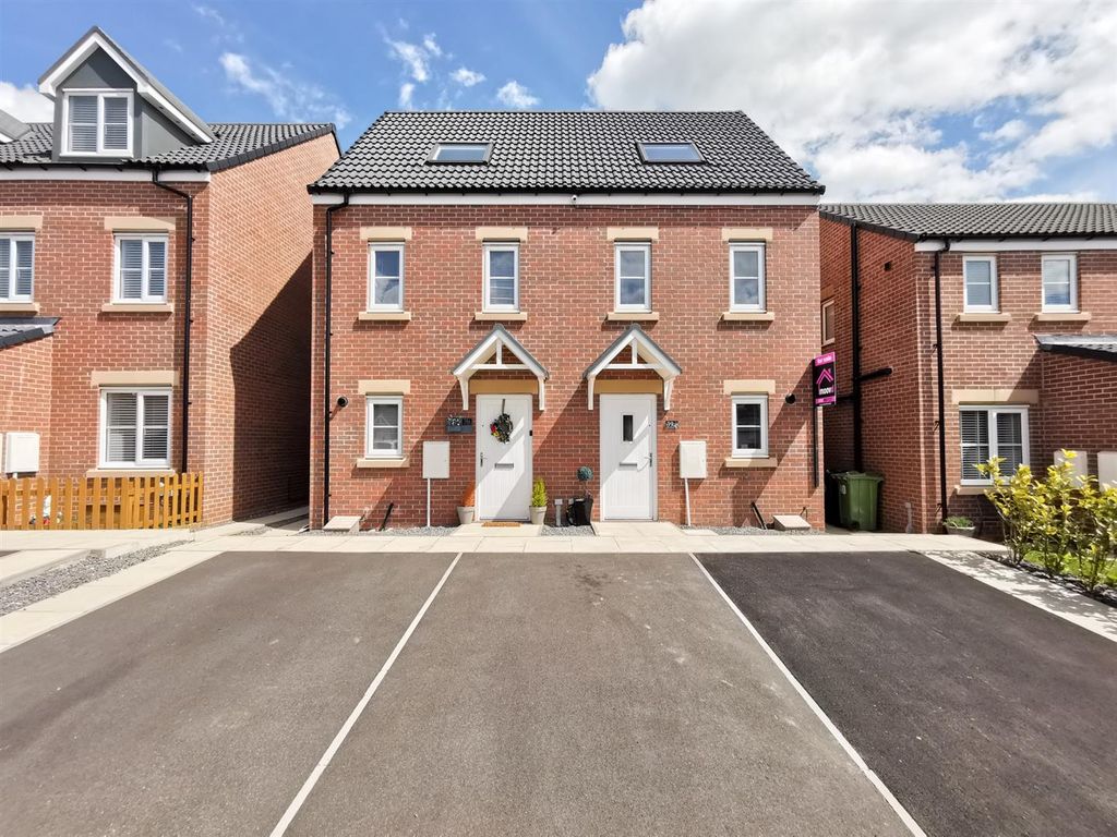 3 Bed Semi Detached House For Sale In Chalk Hill Road Houghton Le