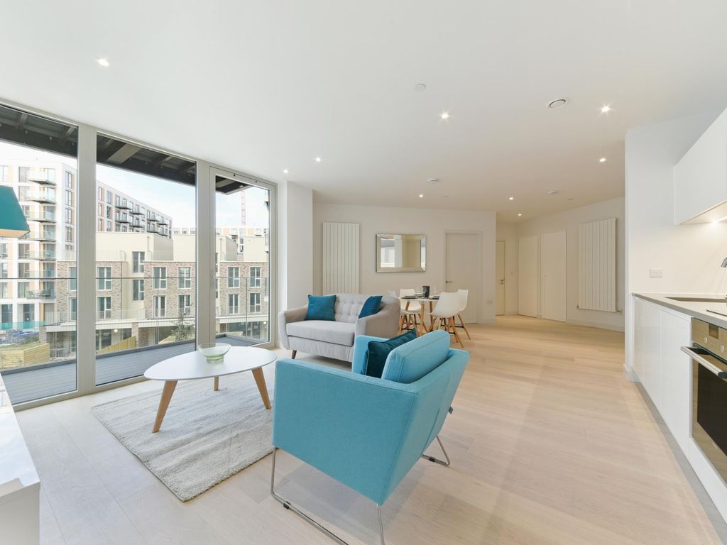 1 bed flat to rent in Liner House, Royal Wharf, London E16, £2,000 pcm ...