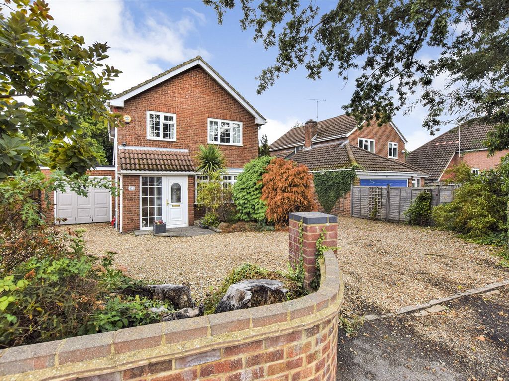 4 Bed Detached House For Sale In Fleet Road Farnborough Hampshire