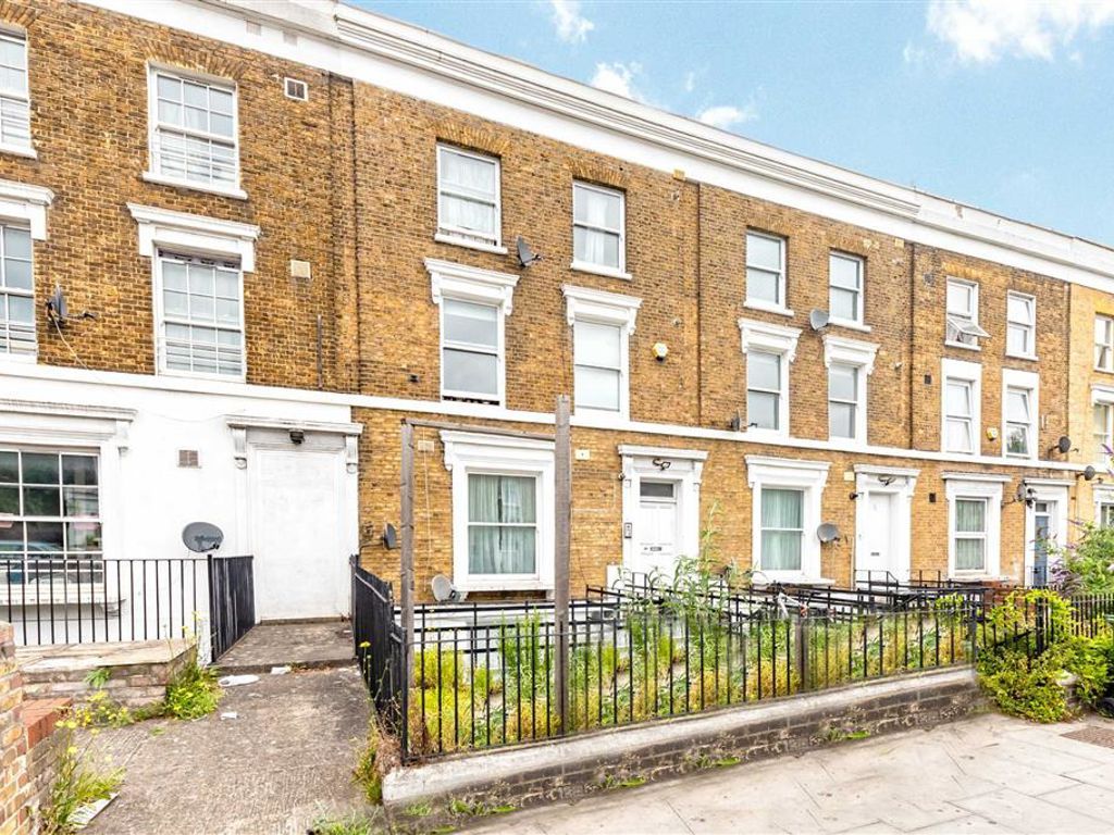 2 bed flat to rent in New Cross Road, London SE14, £1,898 pcm - Zoopla