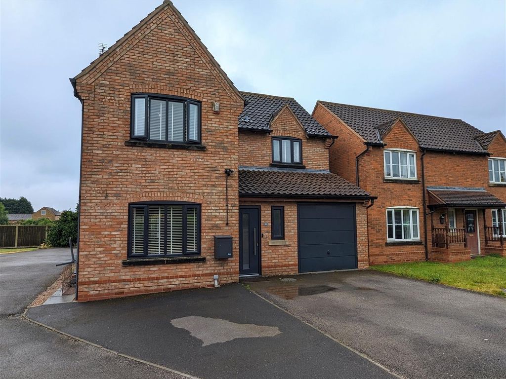4 bed detached house for sale in Manor House Drive, North Muskham ...