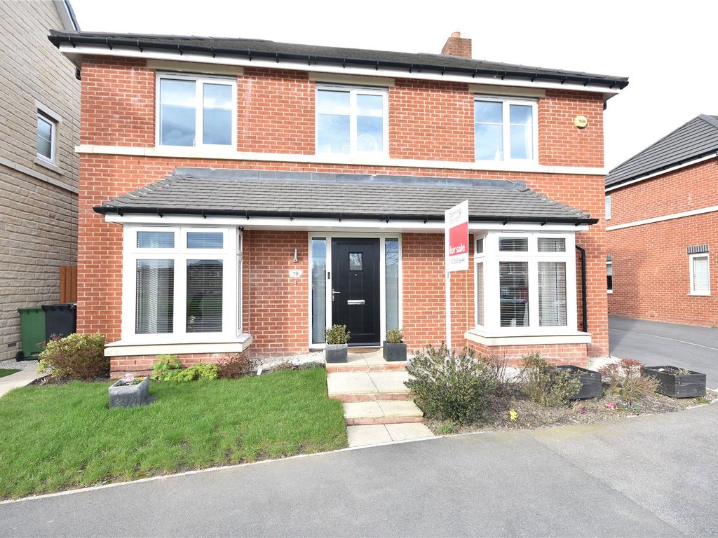 4 bed detached house for sale in Bond Street, Crossgates, Leeds, West ...