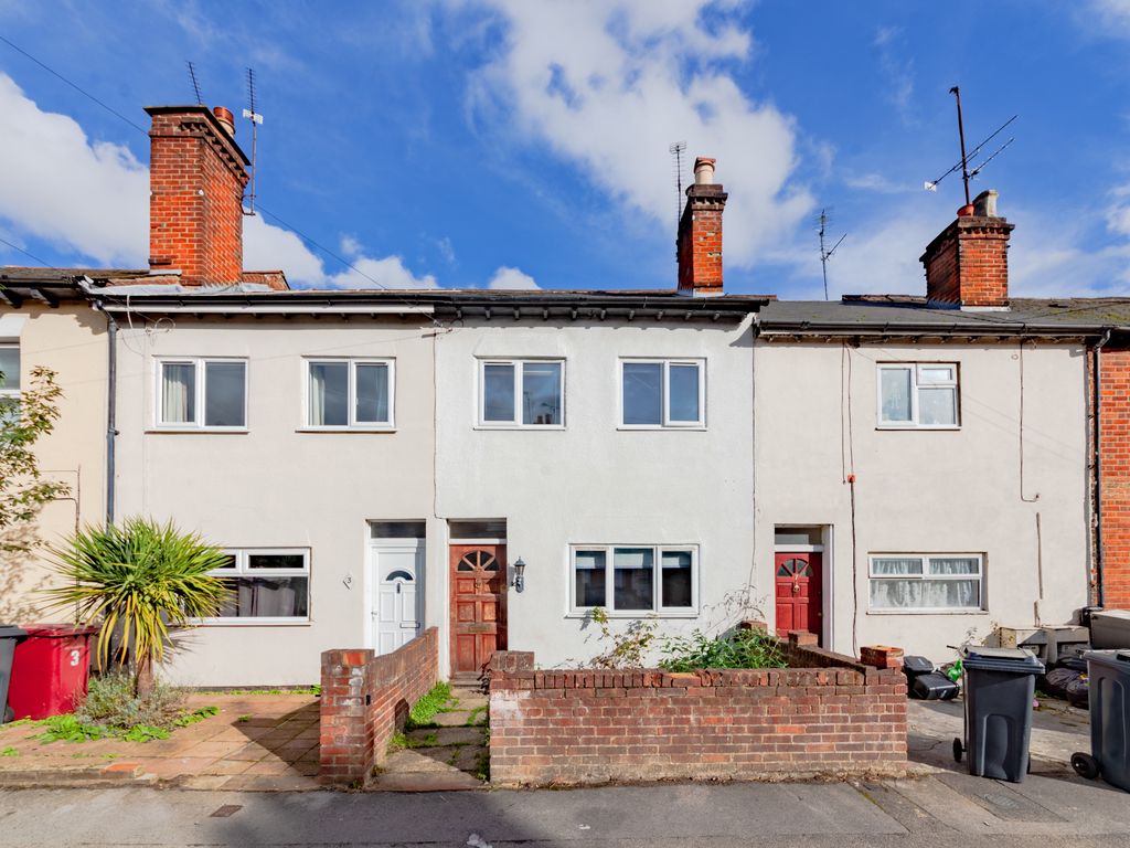 2 Bed Terraced House For Sale In Granby Gardens Reading Berkshire Rg1