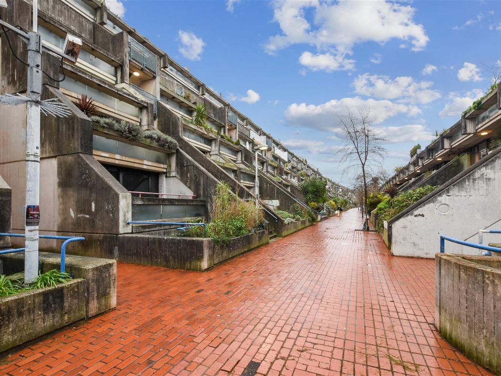 1 bed flat for sale in Rowley Way, London NW8, £350,000 - Zoopla