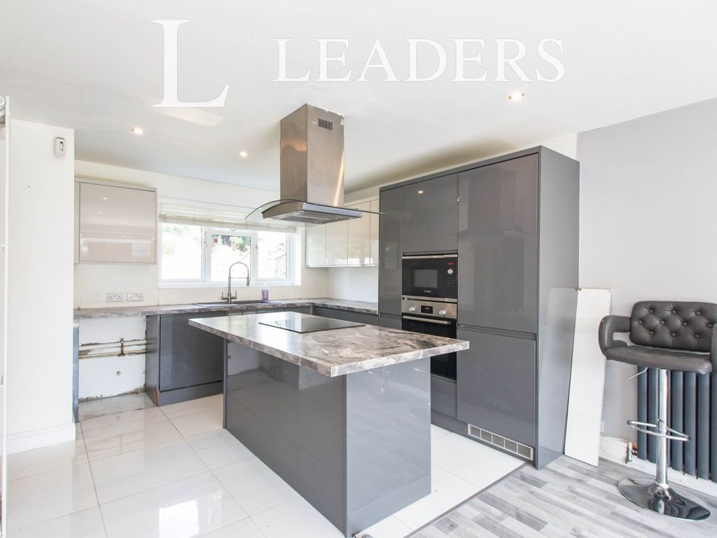 3 bed terraced house to rent in Wadeville Close, Belvedere DA17 - Zoopla