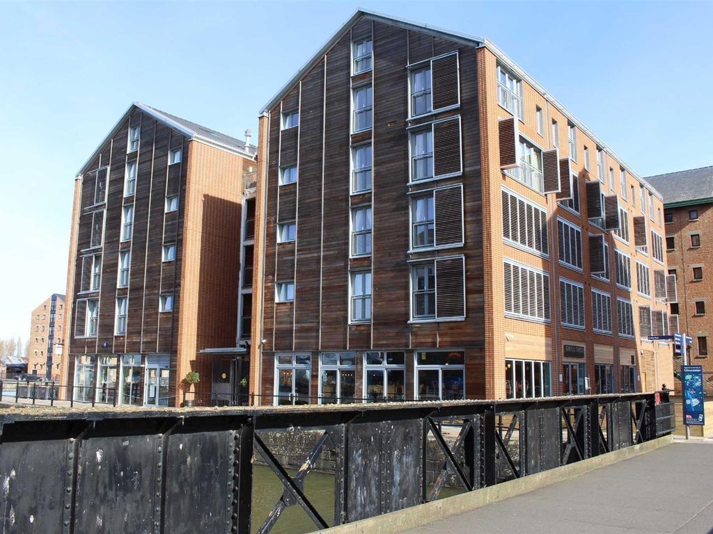 2 bed flat to rent in Merchants Quay, The Docks, Gloucester GL1, £1,050 ...