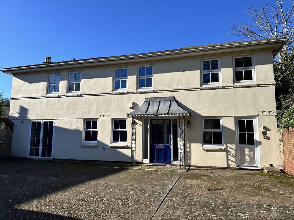 5 bed detached house for sale in Victoria Avenue, Shanklin PO37, £ ...