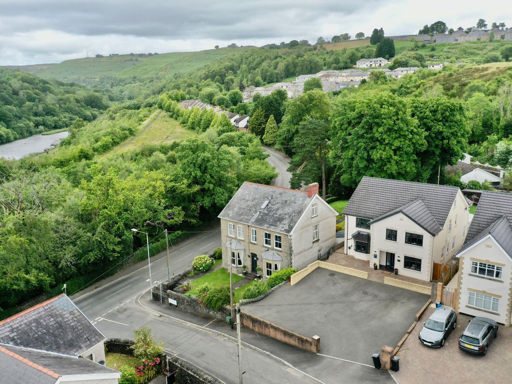 5 bed detached house for sale in Cherry Tree Way, Trelewis CF46, £ ...