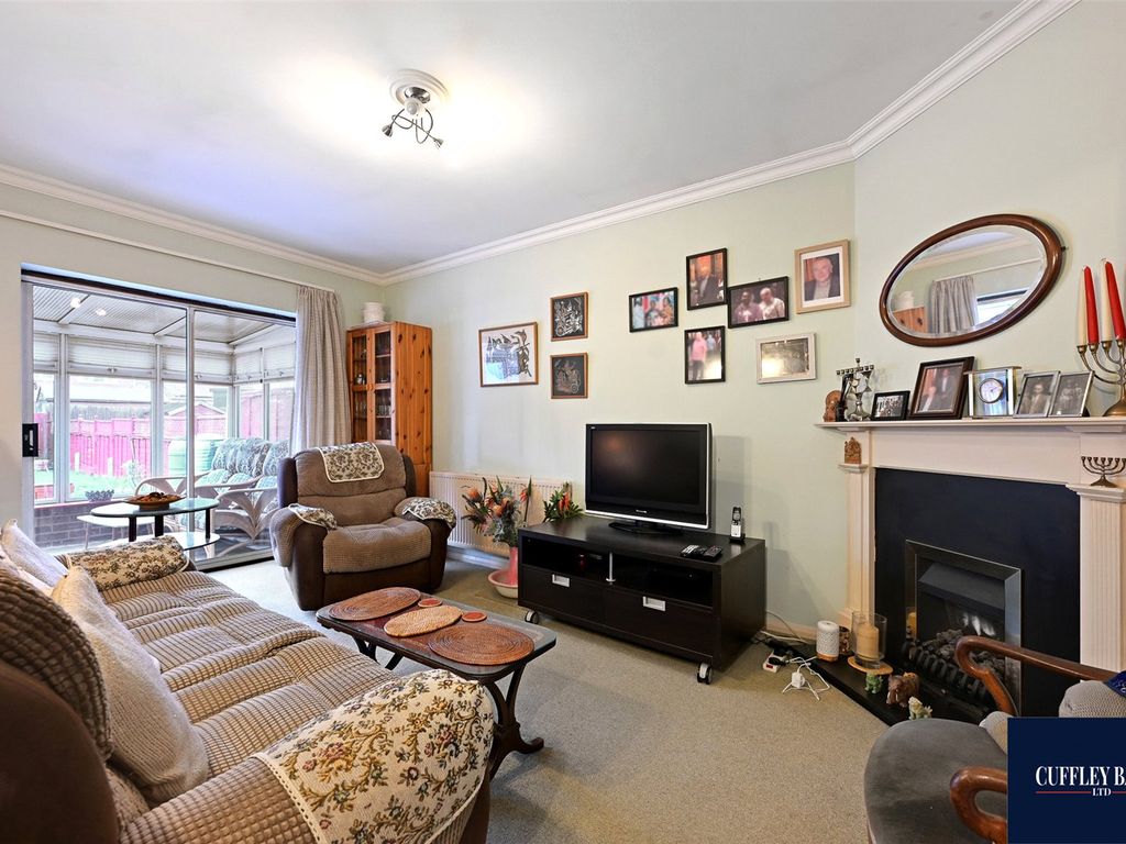 3 bed bungalow for sale in Marnham Crescent, Greenford, Middlesex UB6 ...