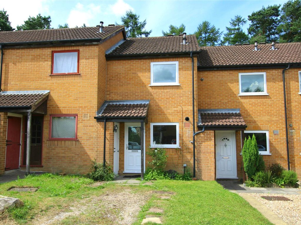 2 Bed End Terrace House For Sale In Frensham Crown Wood Bracknell