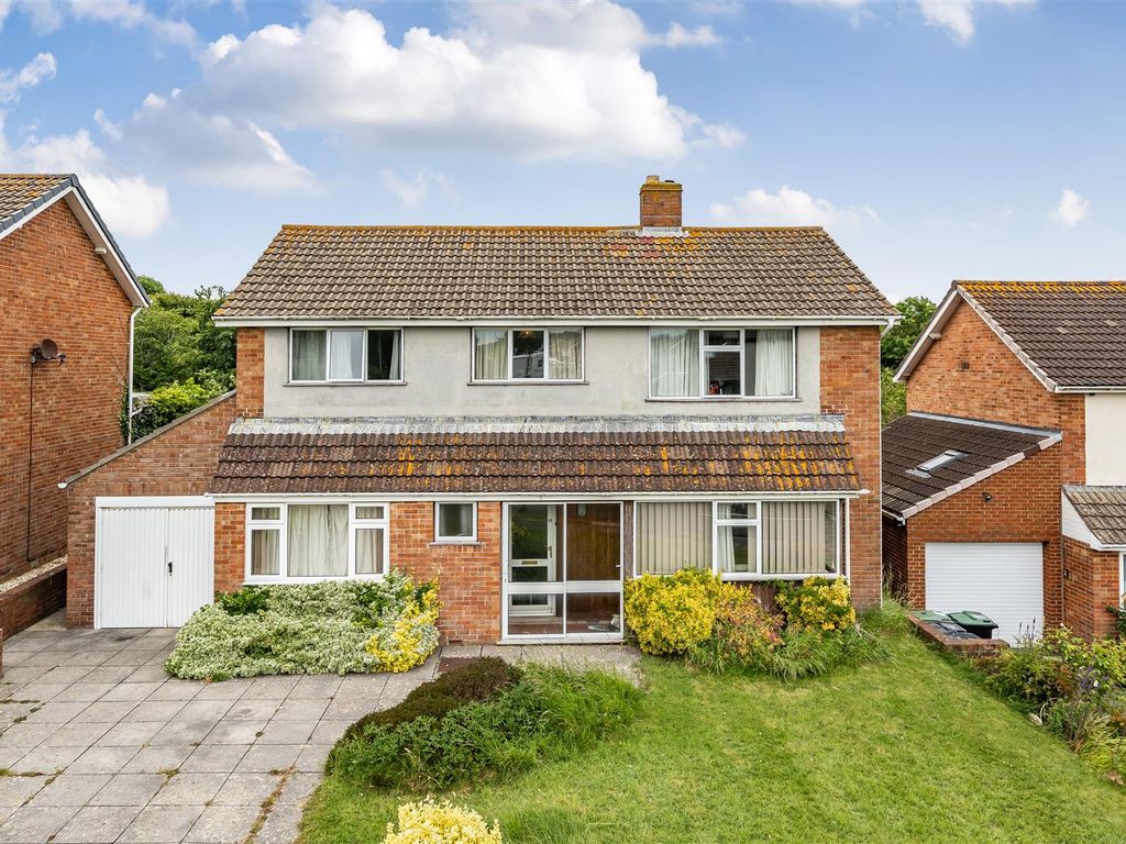 6 Bed Detached House For Sale In Field Barn Drive Weymouth Dt4 £