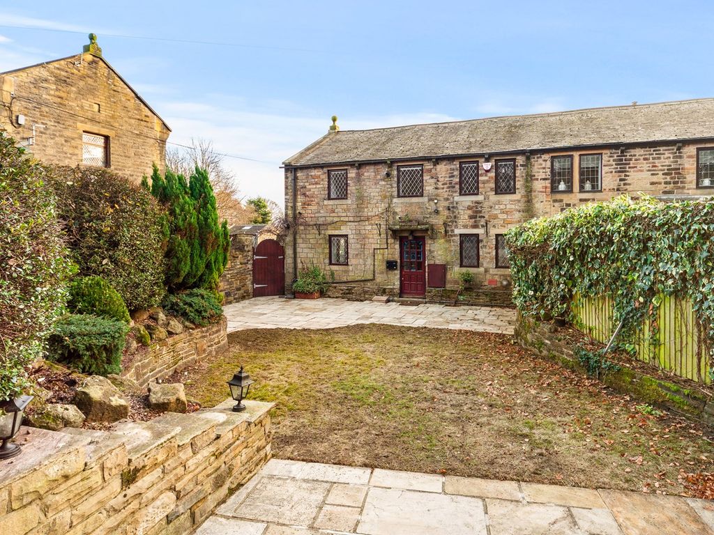 4 bed barn conversion for sale in Woodhall Hills, Calverley, Pudsey LS28 - Zoopla