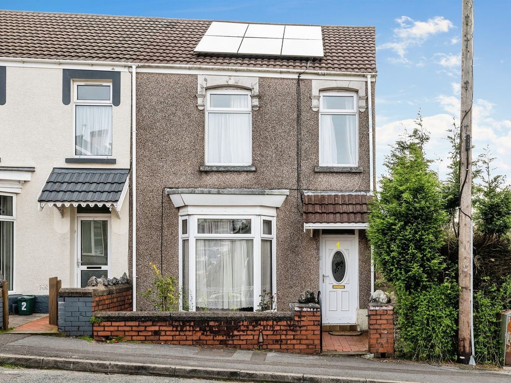 4 Bed End Terrace House For Sale In Gwylym Street Cwmdu Swansea Sa5
