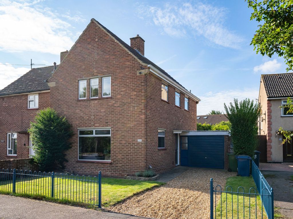 3 bed semi-detached house for sale in Howard Road, Cambridge CB5, £ ...