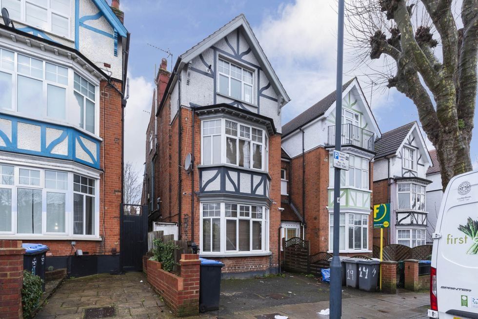 Studio to rent in Staverton Road, London NW2, £1,348 pcm - Zoopla