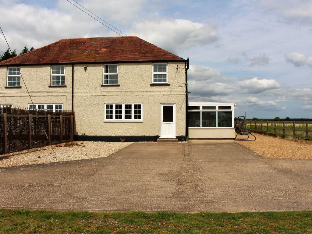 3 Bed Semi Detached House To Rent In Manor Cottages Holly Lane