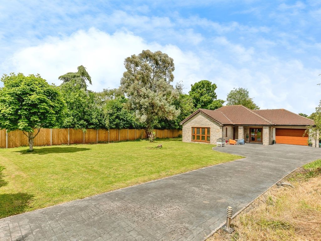 3 Bed Detached Bungalow For Sale In Passage Road Henbury Bristol Bs10