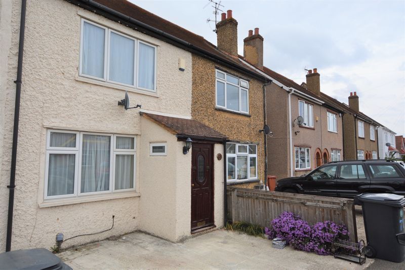 2 bed terraced house to rent in St. Johns Road, Slough SL2, £1,450 pcm - Zoopla