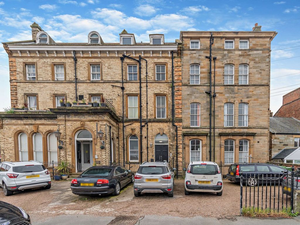 3 bed flat for sale in Upgang Lane, Whitby YO21, £210,000 - Zoopla