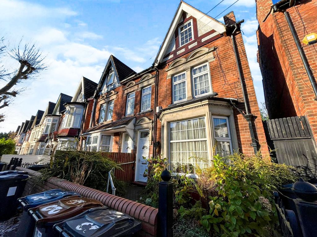 5 Bed Semi Detached House For Sale In Hallewell Road Edgbaston
