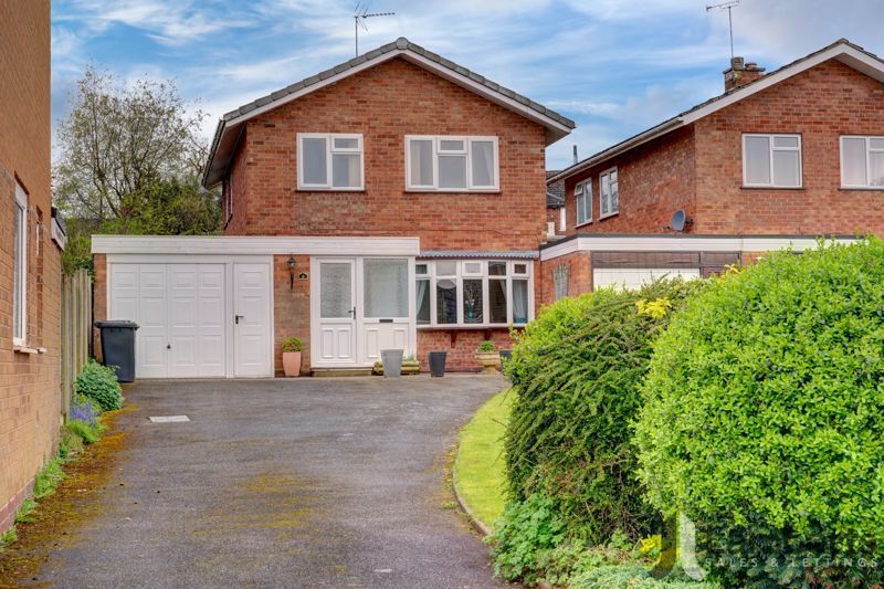 3 bed detached house for sale in Albury Road, Studley B80, £395,000 ...