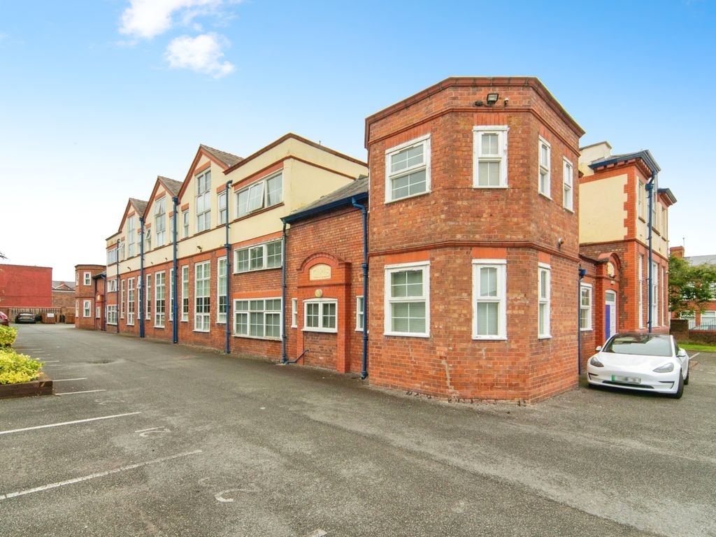 2 bed flat for sale in Cambridge Court, Cambridge Road, Ellesmere Port ...