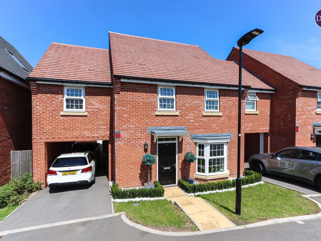 4 bed link detached house to rent in Griffiths Close, Bushey ...