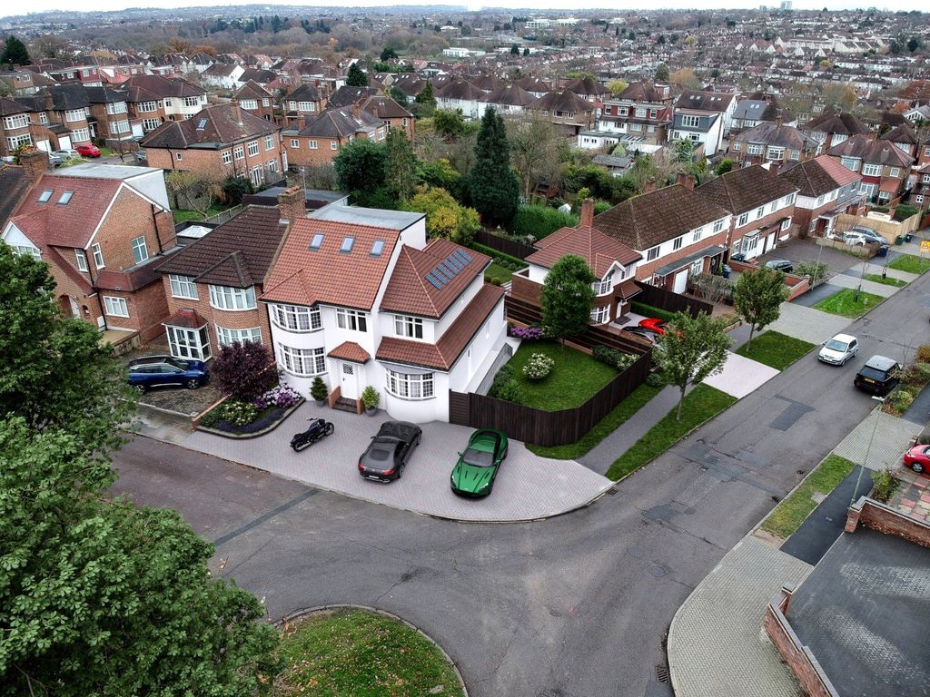 5 bed semi-detached house for sale in Oak Way, Southgate, London N14 ...