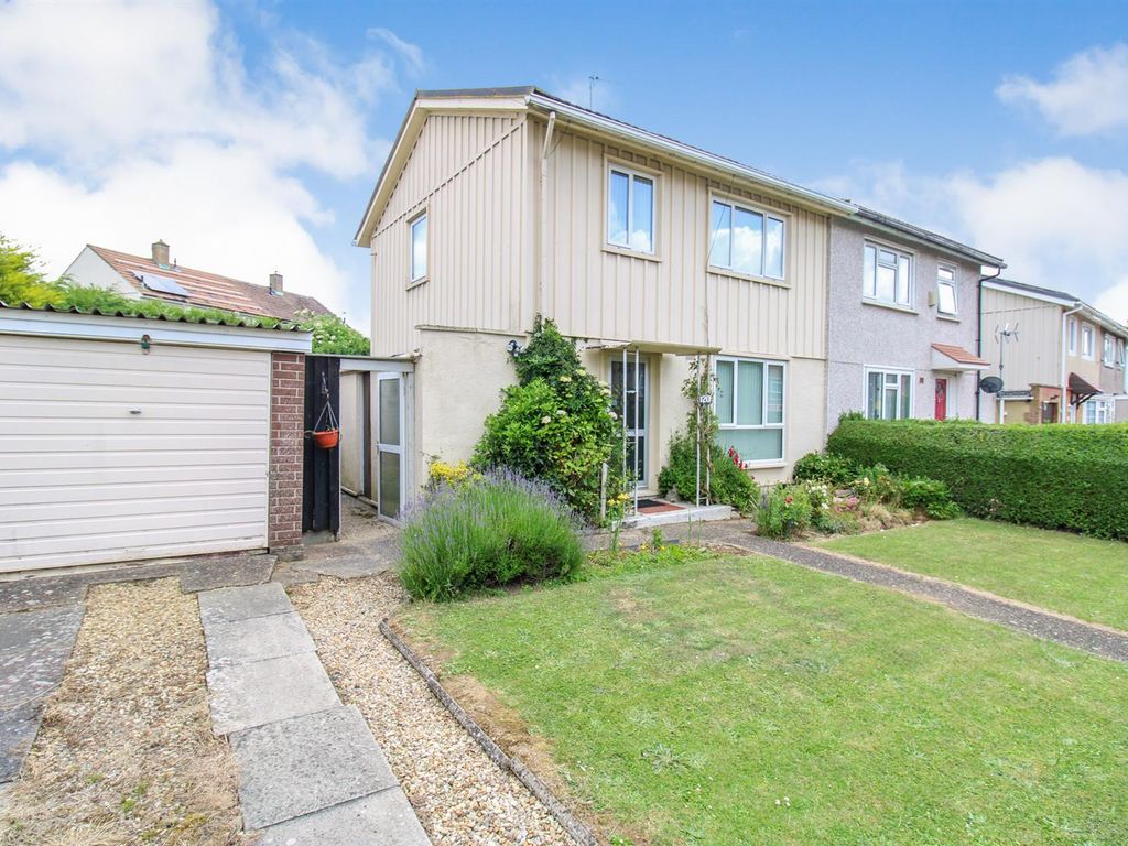 3 Bed Semi Detached House For Sale In Welland Vale Road Corby Nn17