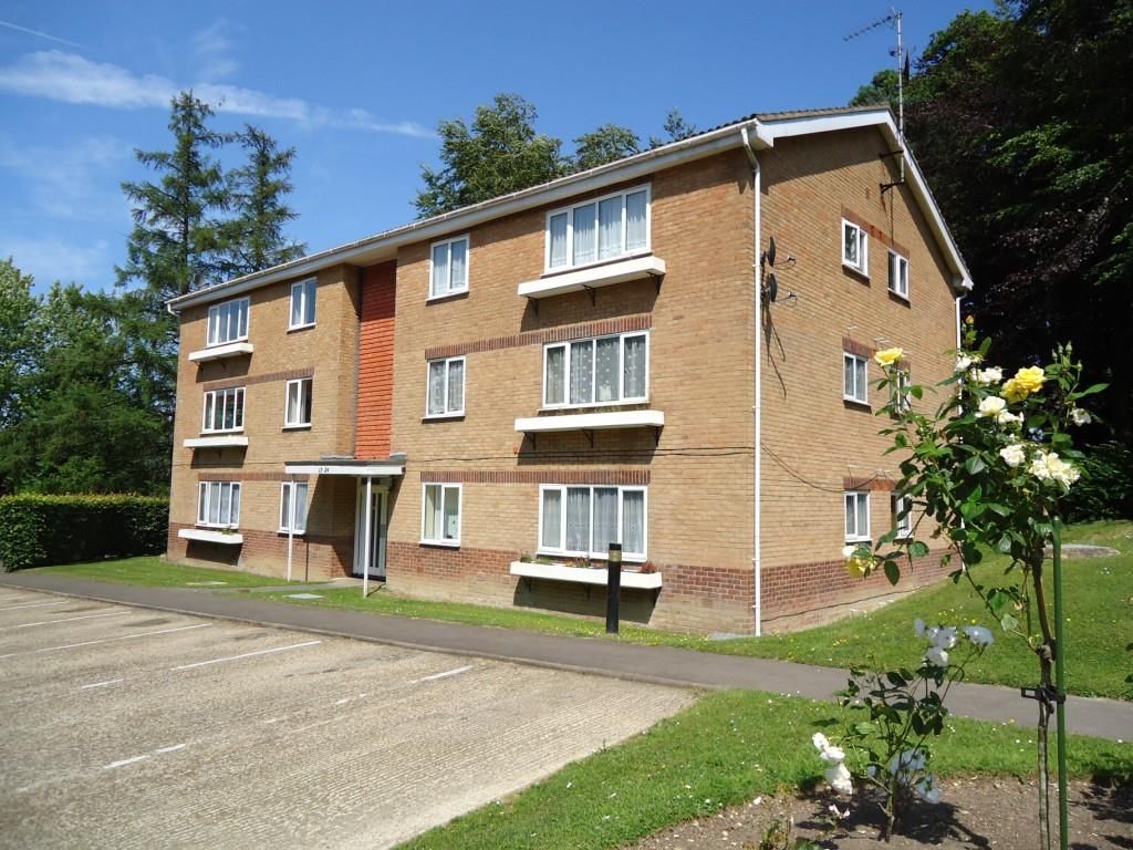 1 bed flat to rent in Balcombe Road, Crawley RH10 - Zoopla