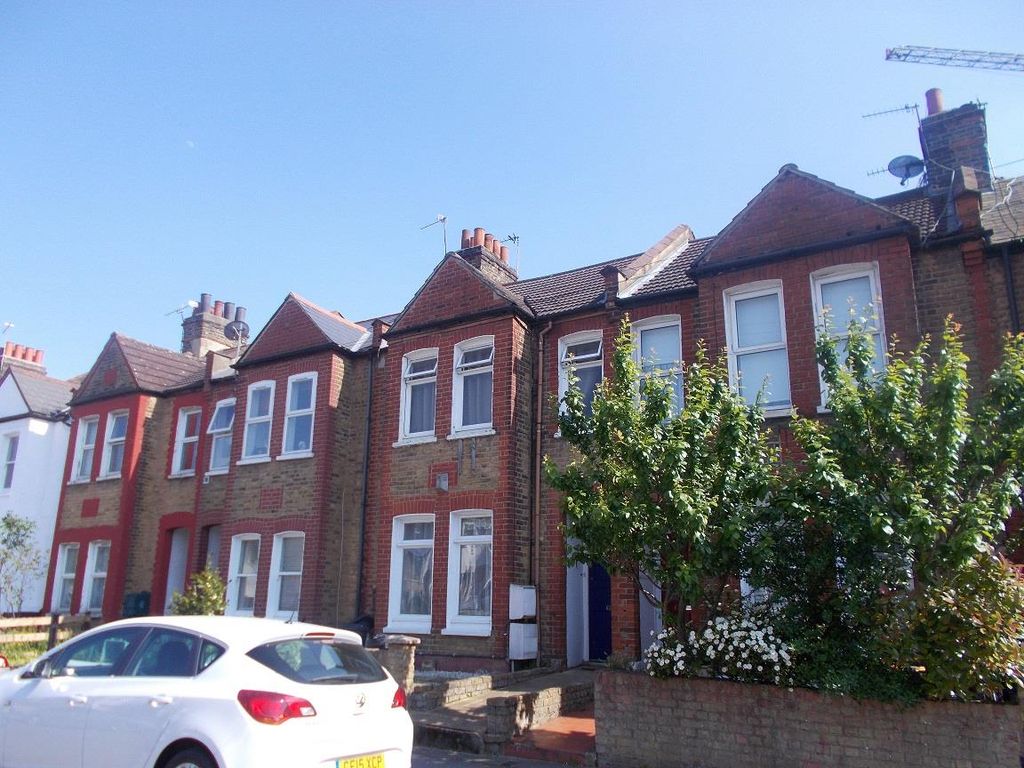 2 Bed Flat To Rent In Fortescue Road Colliers Wood London Sw19 £