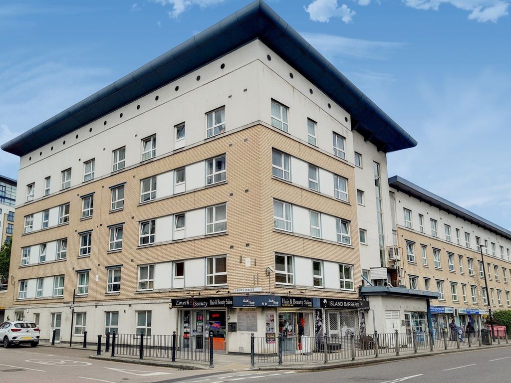 2 bed flat to rent in Westferry Road, London E14, £2,200 pcm - Zoopla