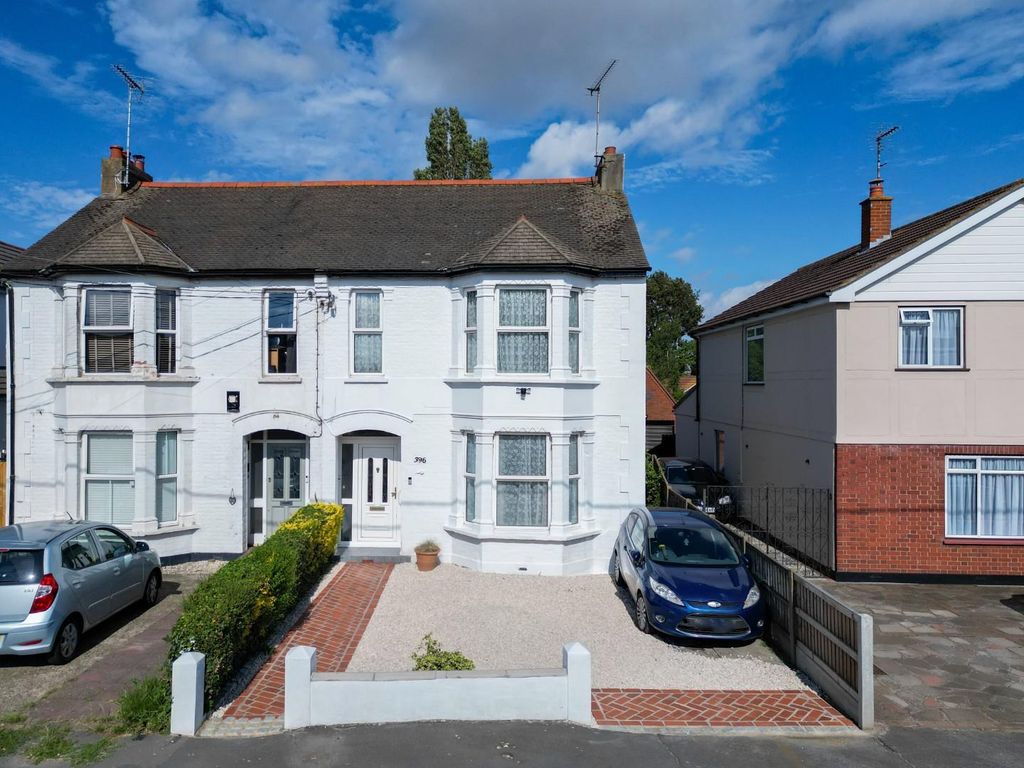 4 Bed Semi Detached House For Sale In Ashingdon Road Ashingdon