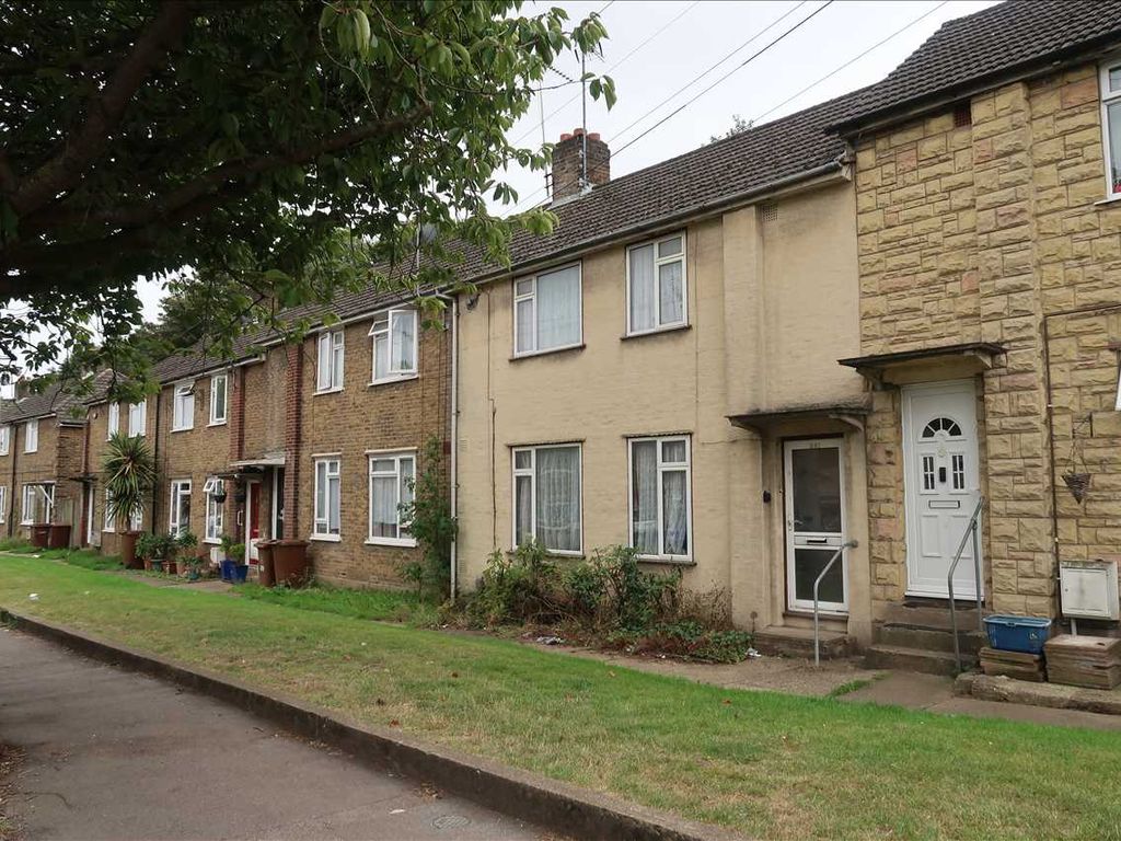 2 Bed Terraced House For Sale In Darnley Road Strood Rochester Me2 £