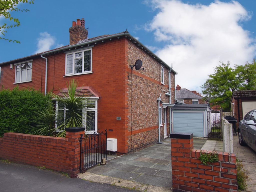2 Bed Semi Detached House For Sale In Rivington Road Dentons Green St