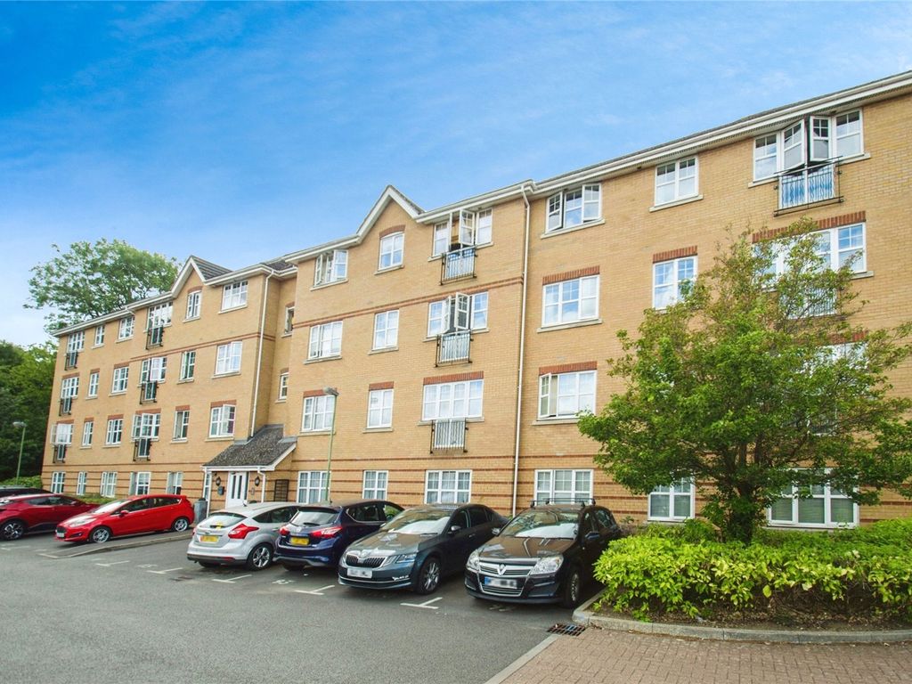 2 bed flat for sale in Aylward Drive, Stevenage, Hertfordshire SG2, £ ...