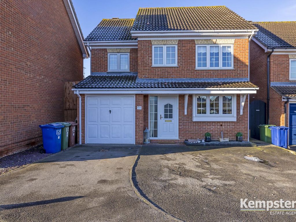 4 bed detached house for sale in Hogg Lane, Chafford Hundred, Grays ...