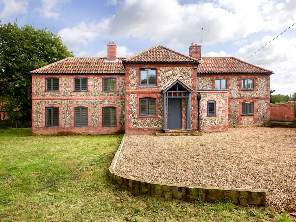 5 bed detached house for sale in Old Hall Lane, Brinton, Melton ...