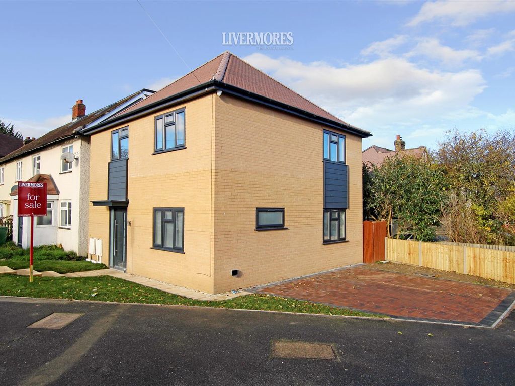 New Home 3 Bed Detached House For Sale In Ridge Way Crayford