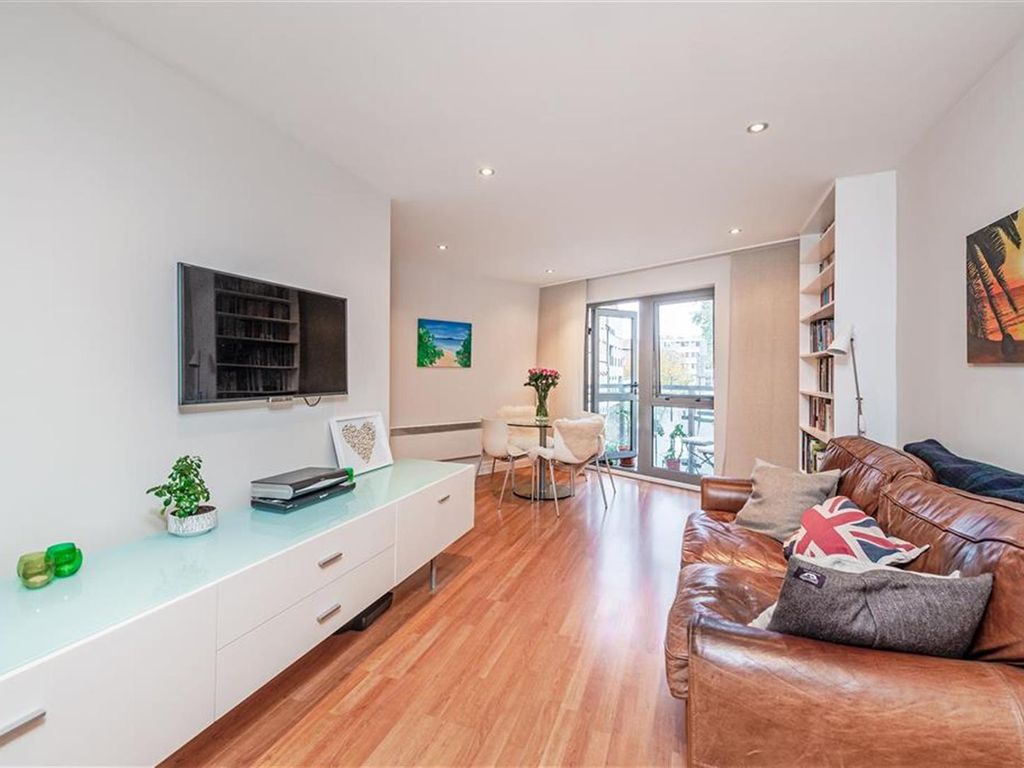 2 bed flat to rent in Hoxton Square, Shoreditch N1, £3,000 pcm - Zoopla