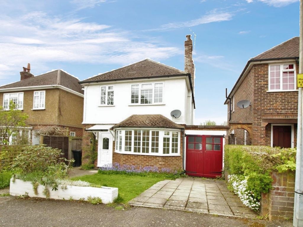 3 bed detached house to rent in Lambarde Drive, Sevenoaks TN13 - Zoopla