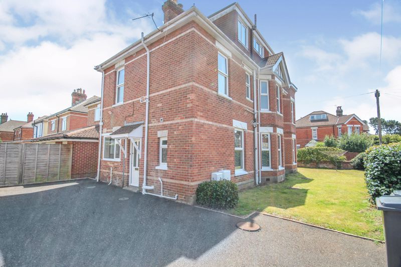 5 bed property to rent in Gerald Road, Winton, Bournemouth BH3 - Zoopla