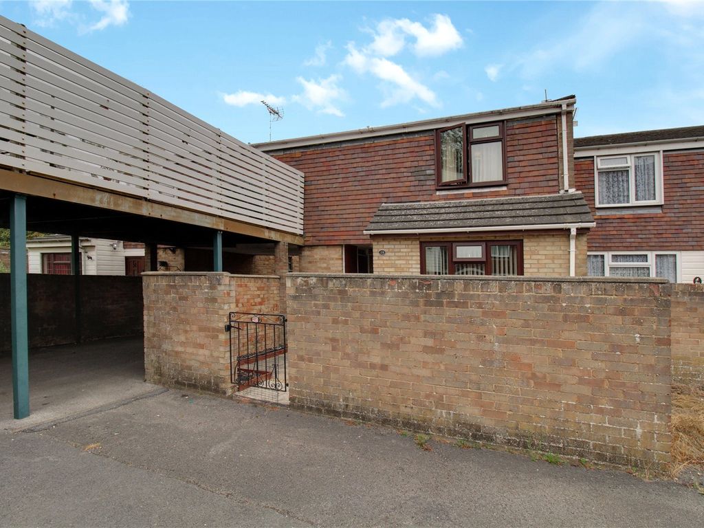 4 bed terraced house for sale in Coleman Close, Basingstoke, Hampshire ...