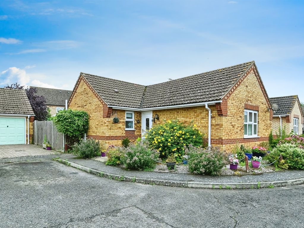2 bed detached bungalow for sale in Oak Road, Stoke Ferry, King's Lynn ...