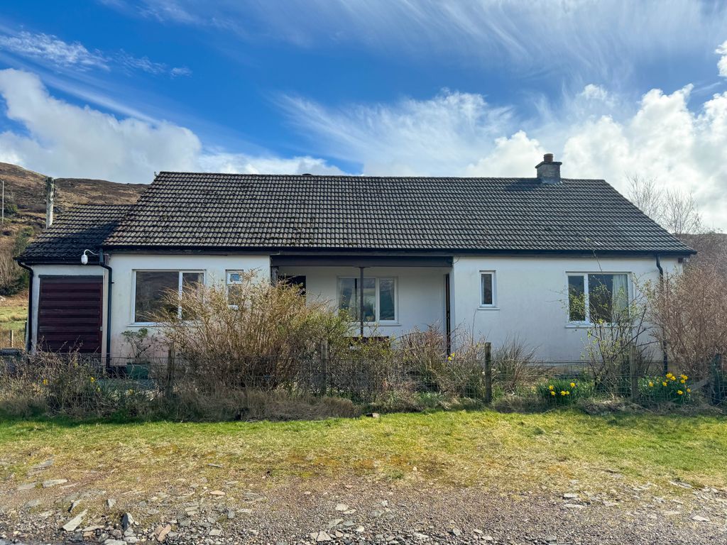 3 bed detached bungalow for sale in Quarry, Kyle IV40, £150,000 - Zoopla