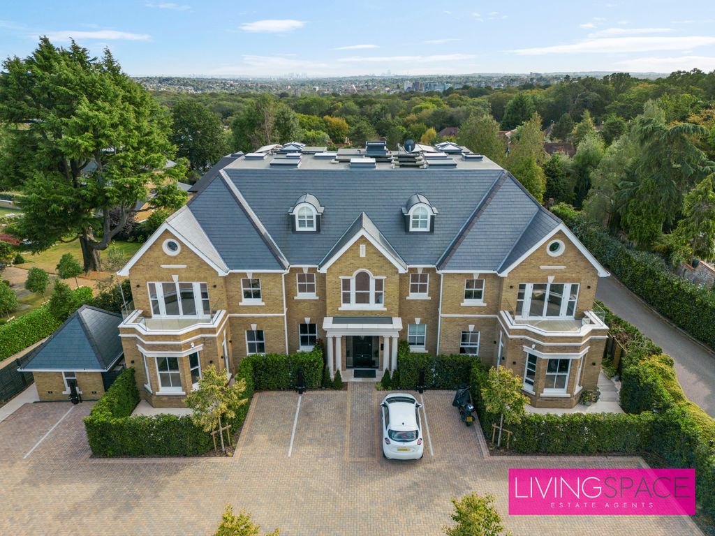 2 bed flat for sale in Camlet Way, Barnet EN4, £925,000 - Zoopla