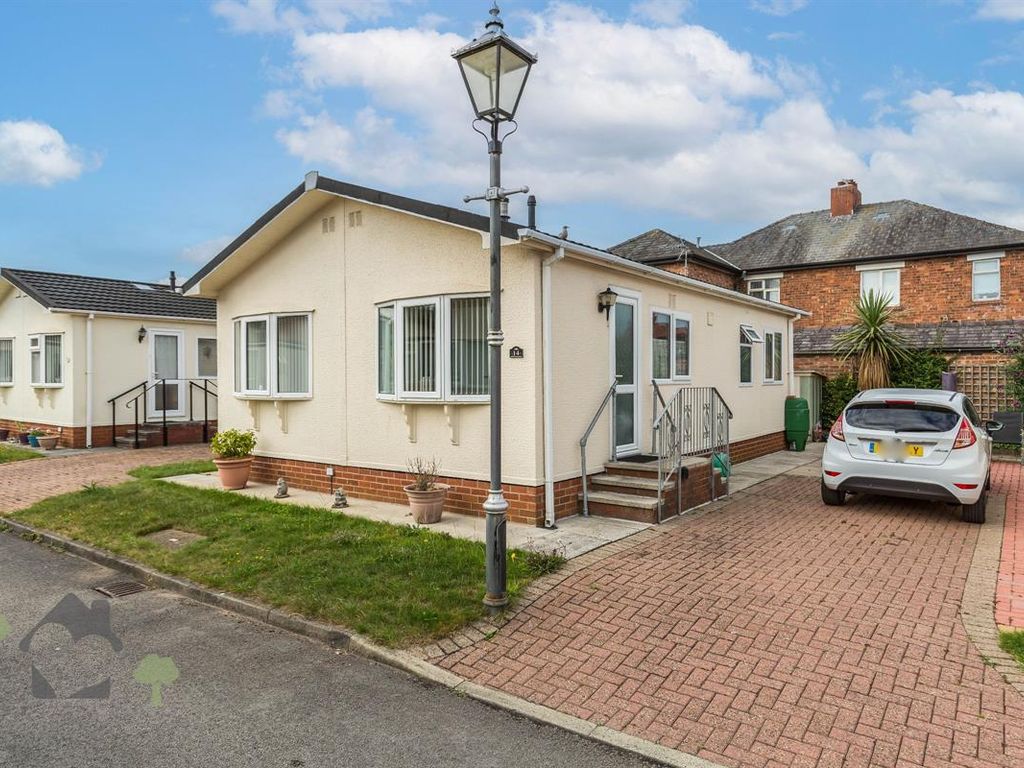 2 bed mobile/park home for sale in Newlyn Court, Newlyn Avenue ...