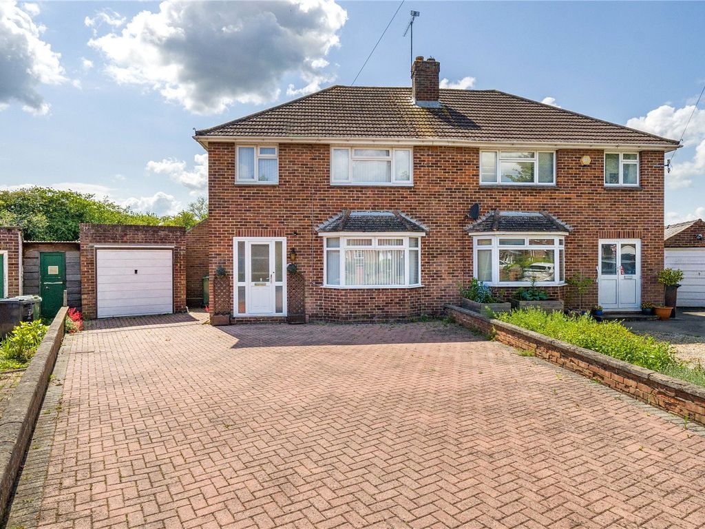 3 Bed Semi Detached House For Sale In Wheeler Avenue Upper Stratton