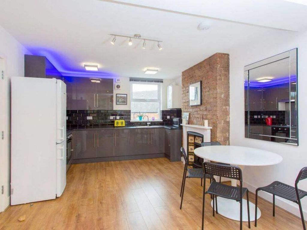 3 bed flat to rent in Minet Avenue, London NW10 - Zoopla